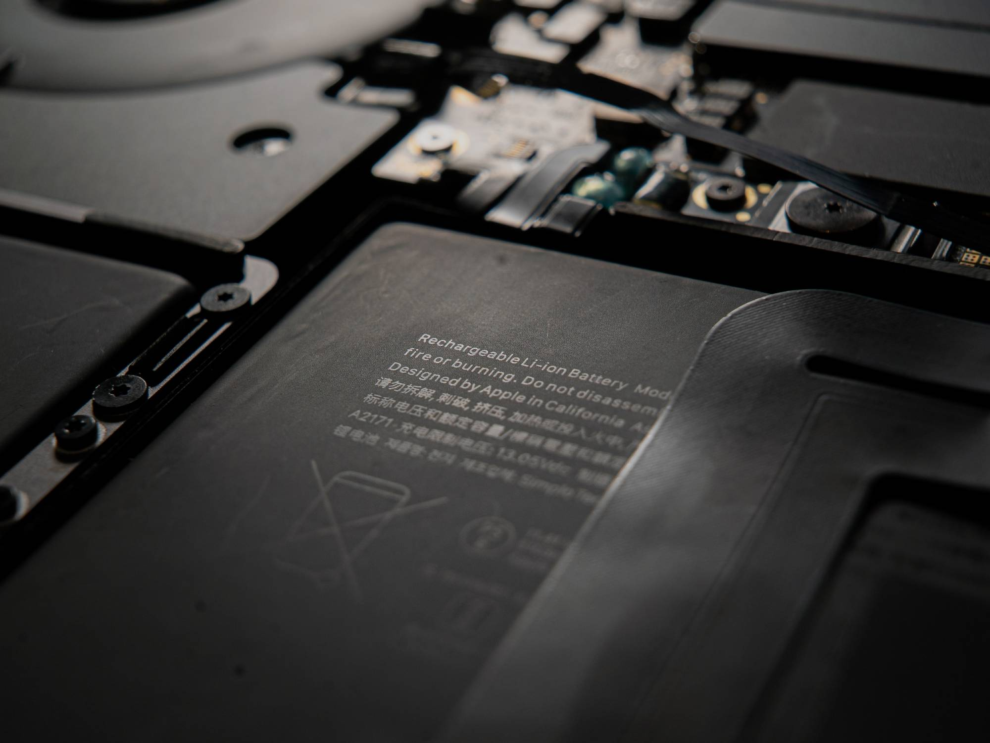 How to Replace a MacBook Battery - All-Battery Blog-Batteries and Chargers